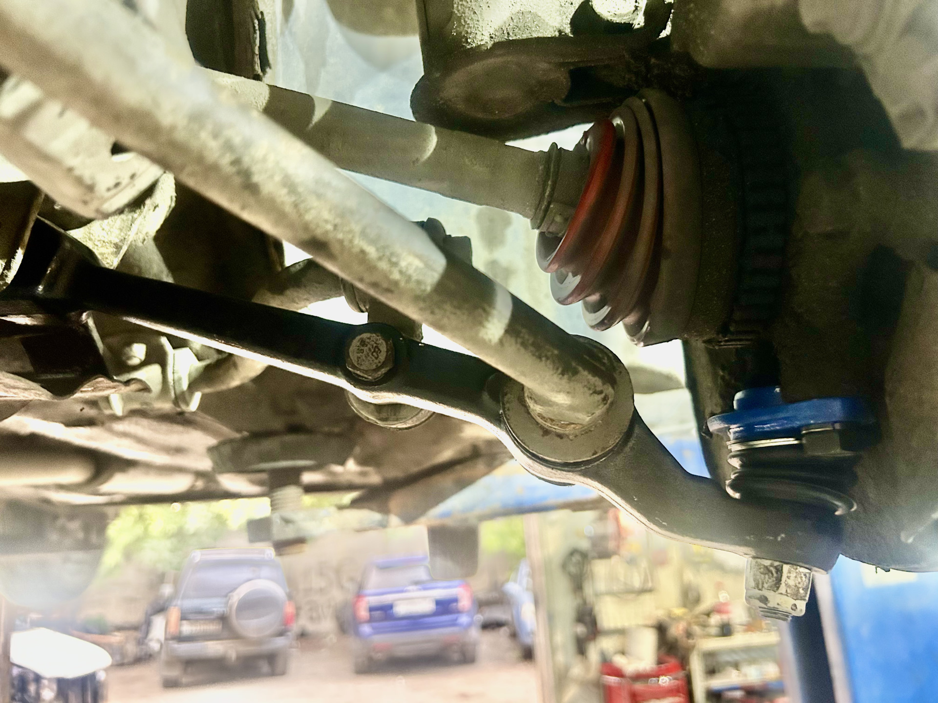 #94 Рычаги передней подвески и шаровые опоры — Lada Приора седан, 1,6 л ...