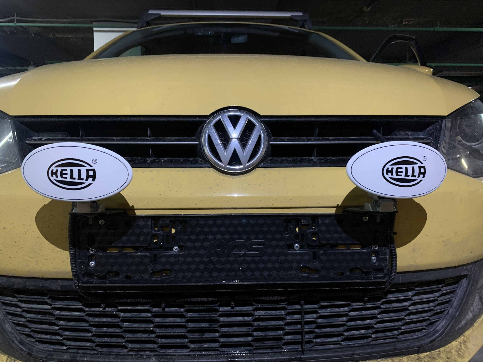 #hella — Volkswagen Polo Hatchback Mk5, 1,4 л, 2009 года | тюнинг | DRIVE2