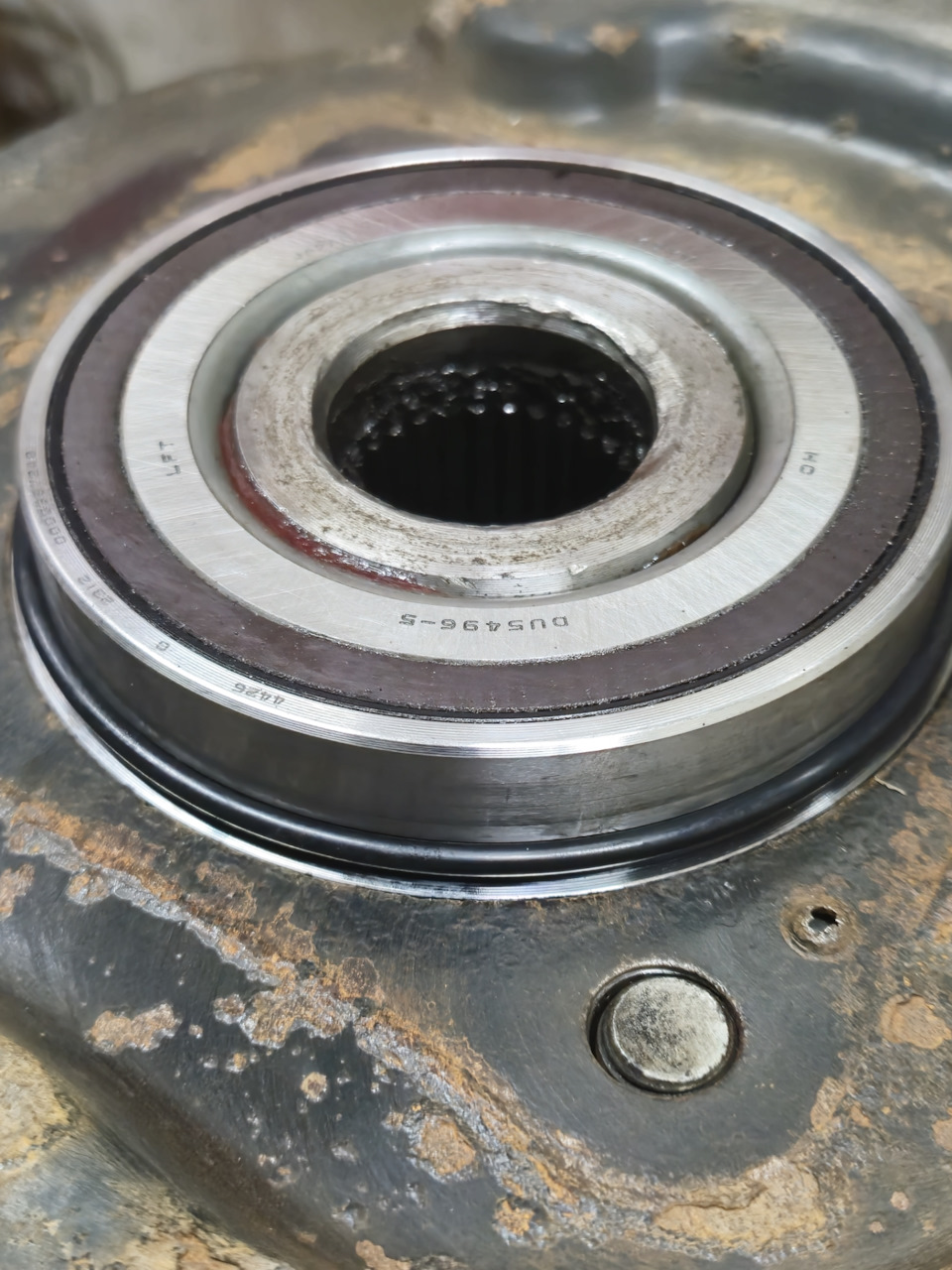 Передний ступичный подшипник. Левый. — Toyota Land Cruiser Prado 120 ...