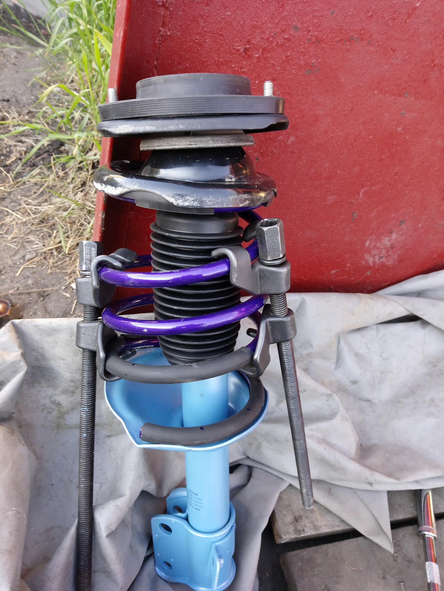 Установка стоек KYB New SR, и пружин KYB Lowfer Sports на Forester SG ...