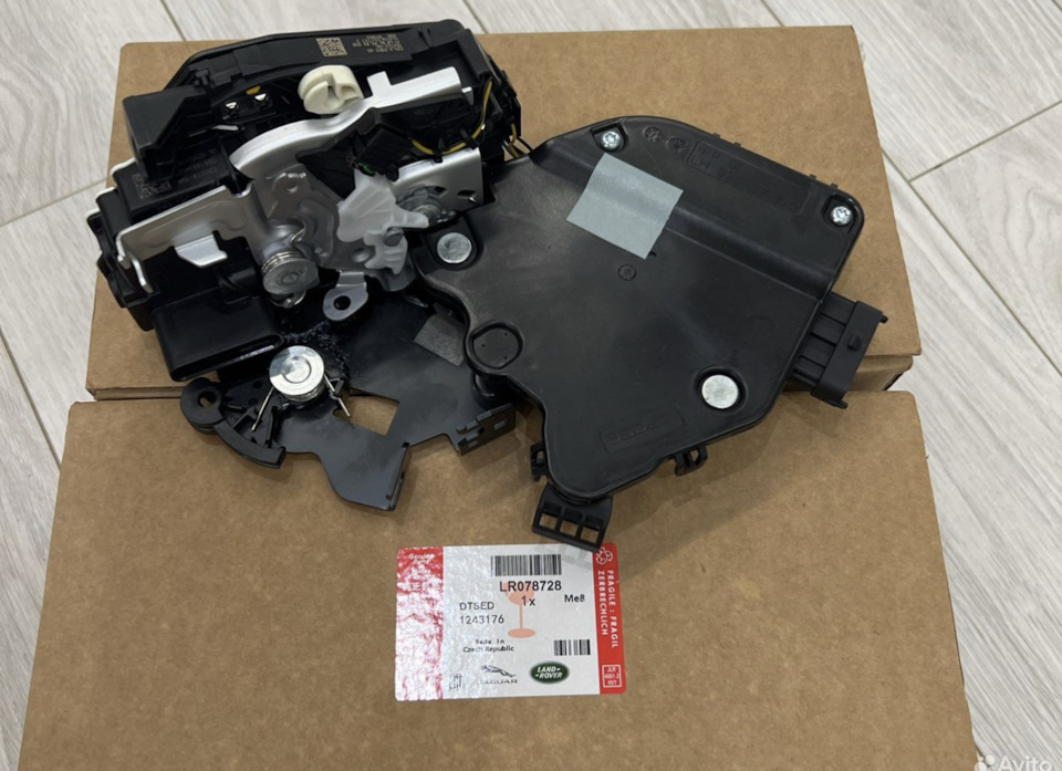 LR078728 ЗАМОК ПЕРЕДНЕЙ ДВЕРИ Jaguar Land Rover | Запчасти на DRIVE2