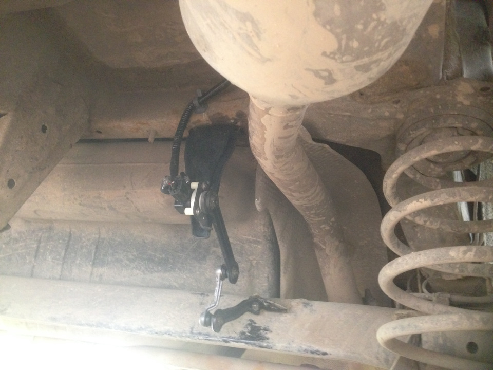 Автоматический корректор фар — Toyota Corolla (140/150), 1,6 л, 2008 ...