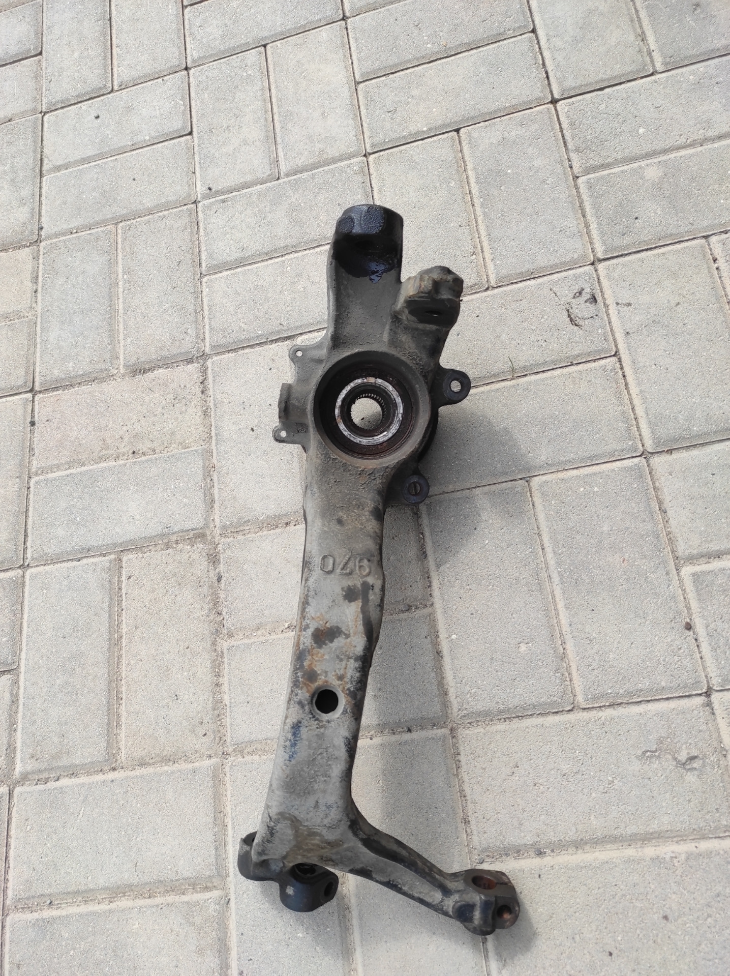 Замена подшипника ступицы переднего — Volkswagen Passat B5, 2,8 л, 2001 ...