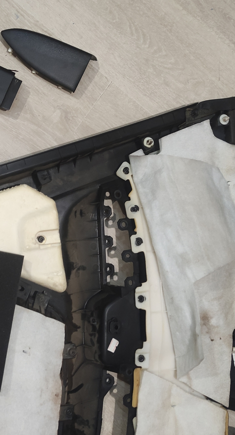 Мягкий подлокотник двери Джили Эмгранд — Geely Emgrand EC7 FE-1, 1,8 л ...