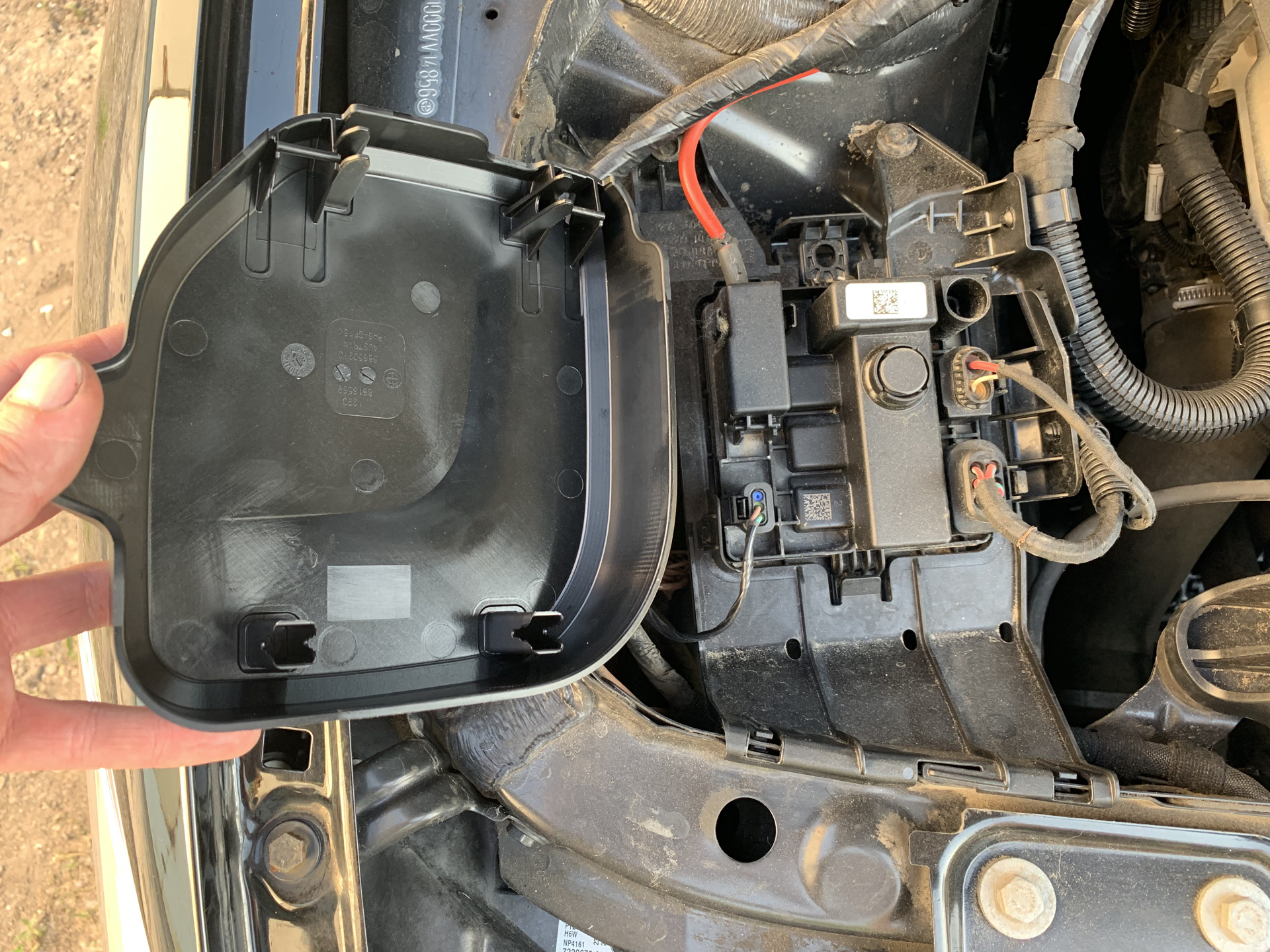 Крышечка которой нет с завода — BMW 1 series (F20), 1,6 л, 2012 года ...