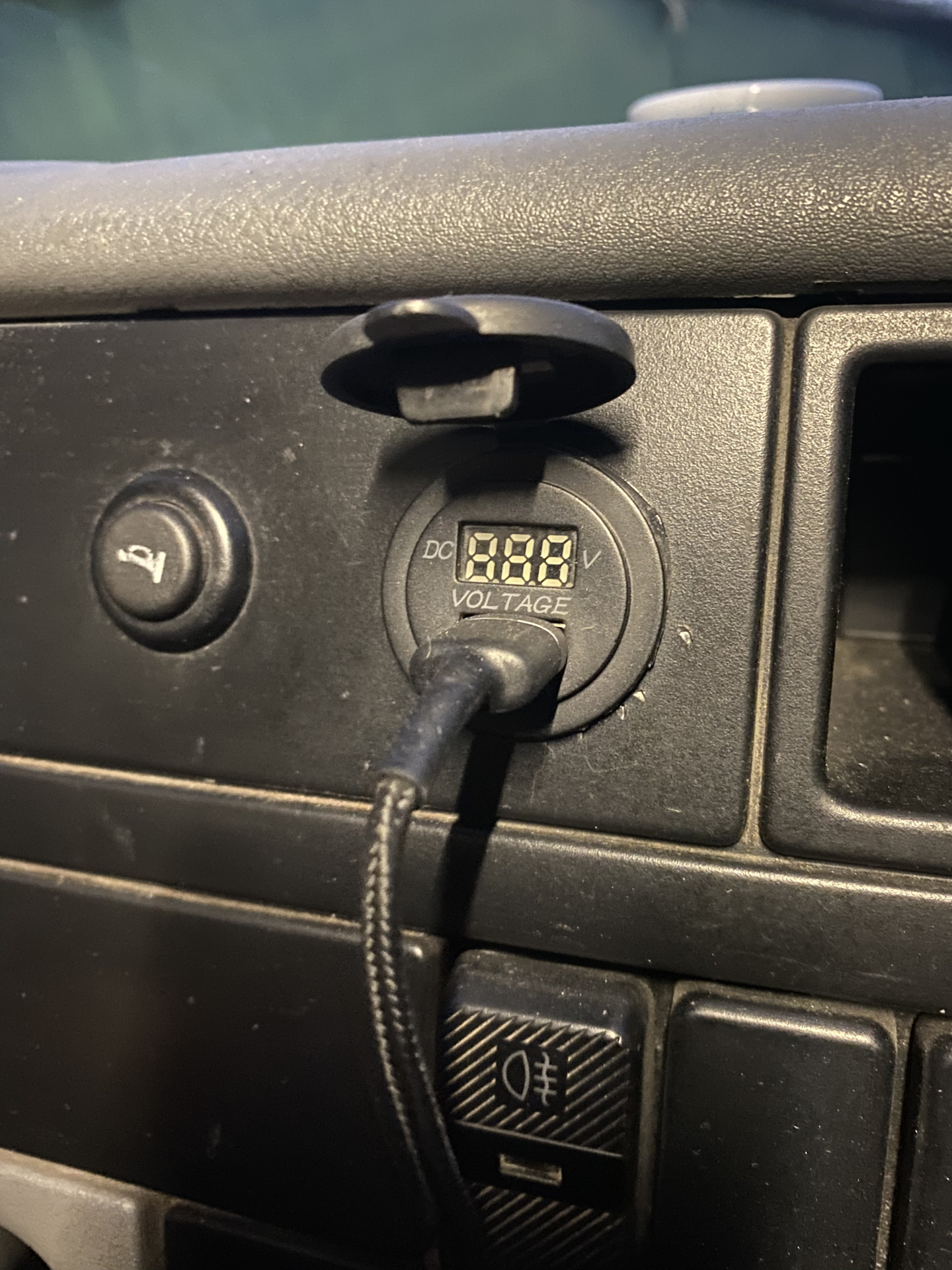 Цифровой вольтметр с USB — Volkswagen Transporter T4, 1,9 л, 1991 года ...