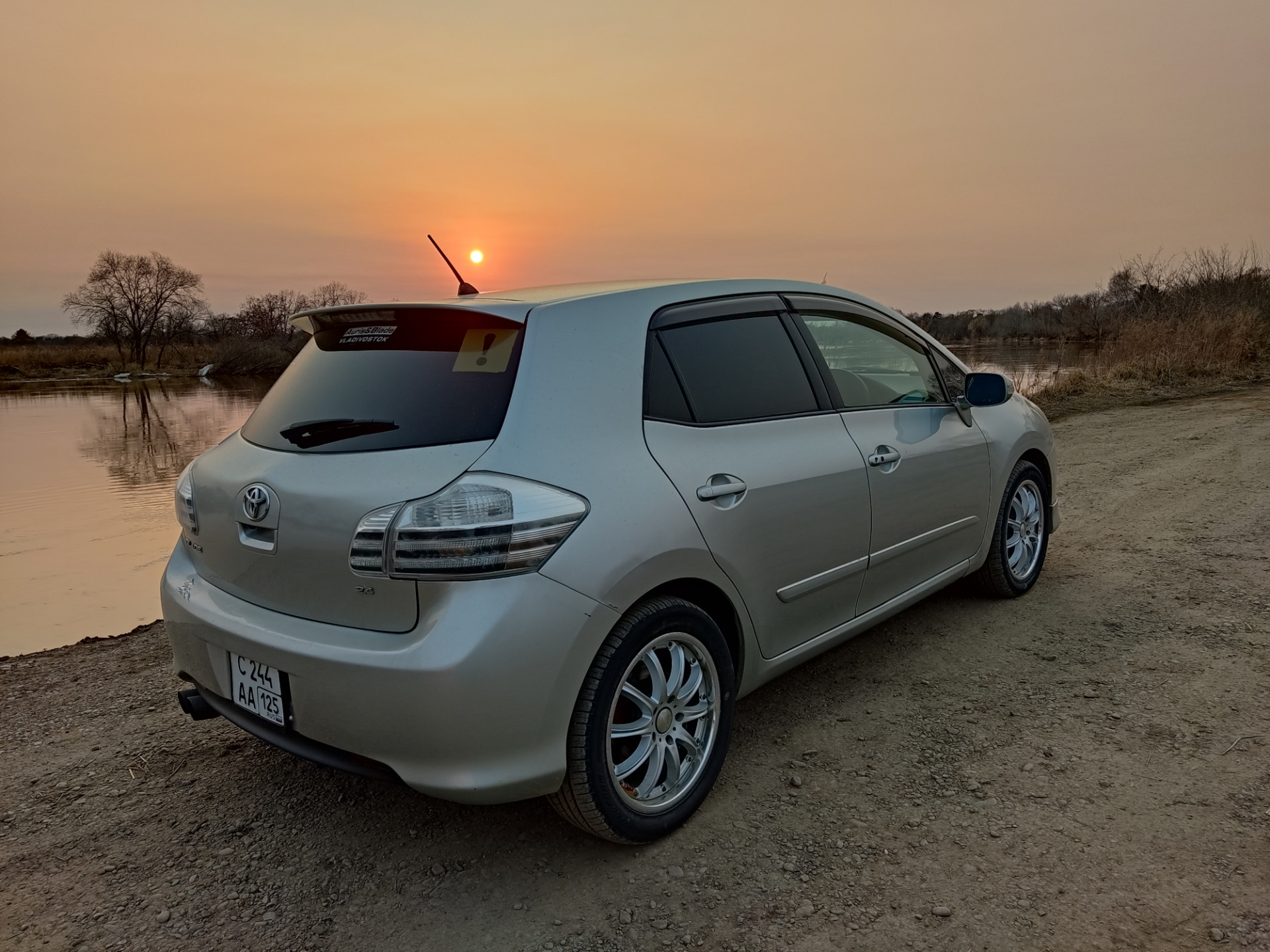 Летние тапки — Toyota Blade, 2,4 л, 2009 года | колёсные диски | DRIVE2