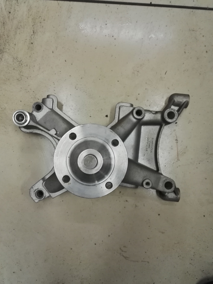 1630750012 КРОНШТЕЙН ВЕНТИЛЯТОРА РАДИАТОРА TOYOTA LAND CRUISER (98-12 ...