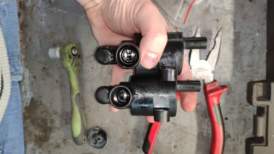 Замена запорного клапана ОЖ -N82-/-N422, замена масла, фильтров ...