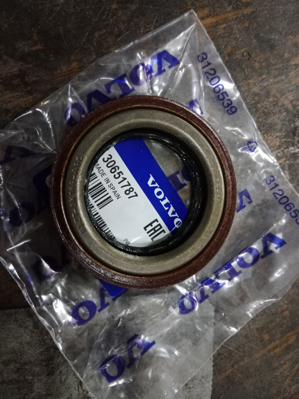 Сальники полуосей Volvo 30651787 — Ford Fiesta (Mk VI), 1,2 л, 2009 ...