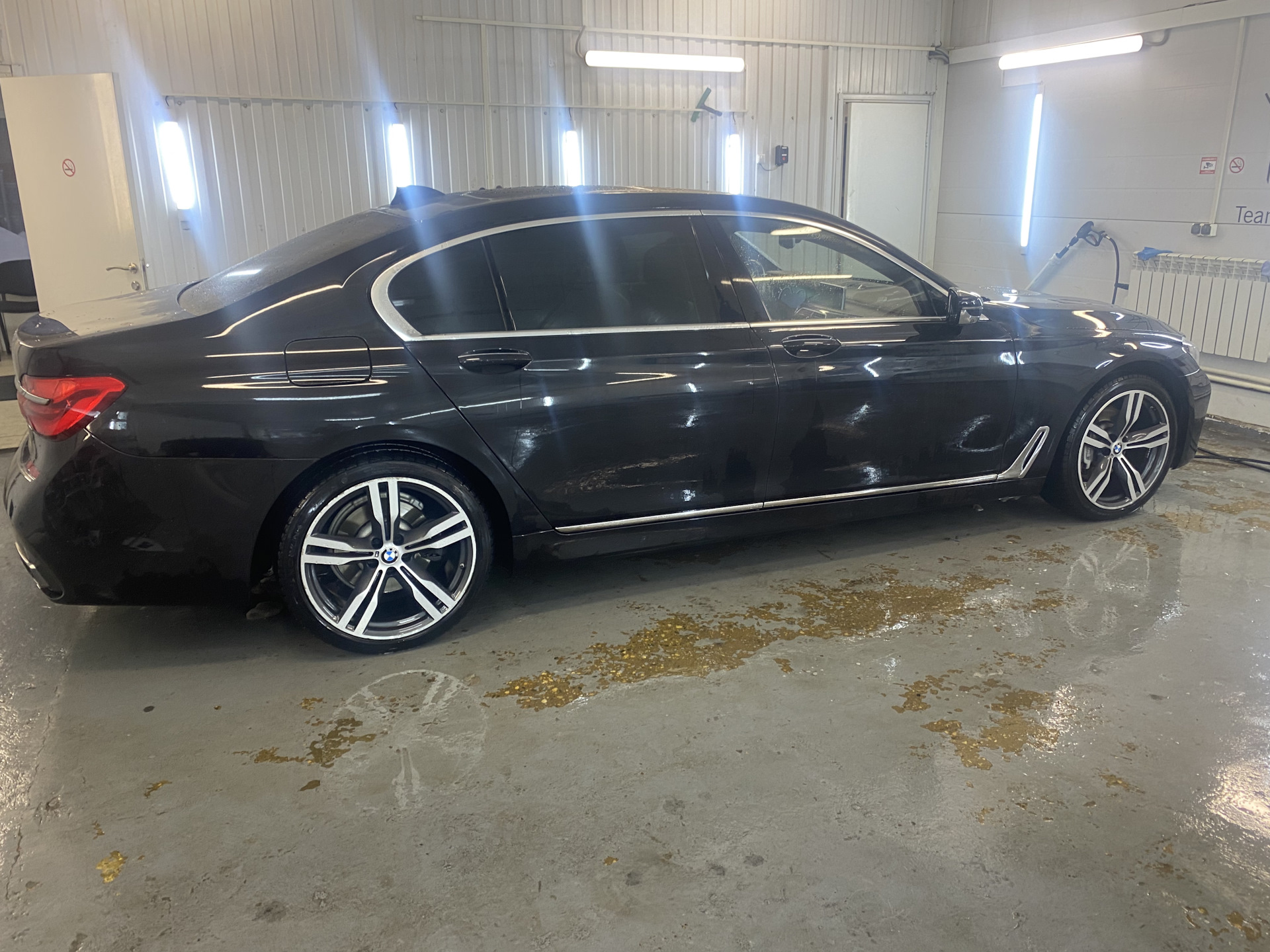 Shadow line — BMW 7 series (G11/G12), 3 л, 2015 года | стайлинг | DRIVE2