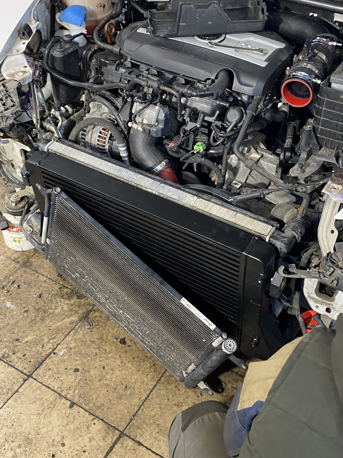 Интеркулер увеличенного объема от Ajs — Skoda Octavia A5 Mk2, 1,8 л ...