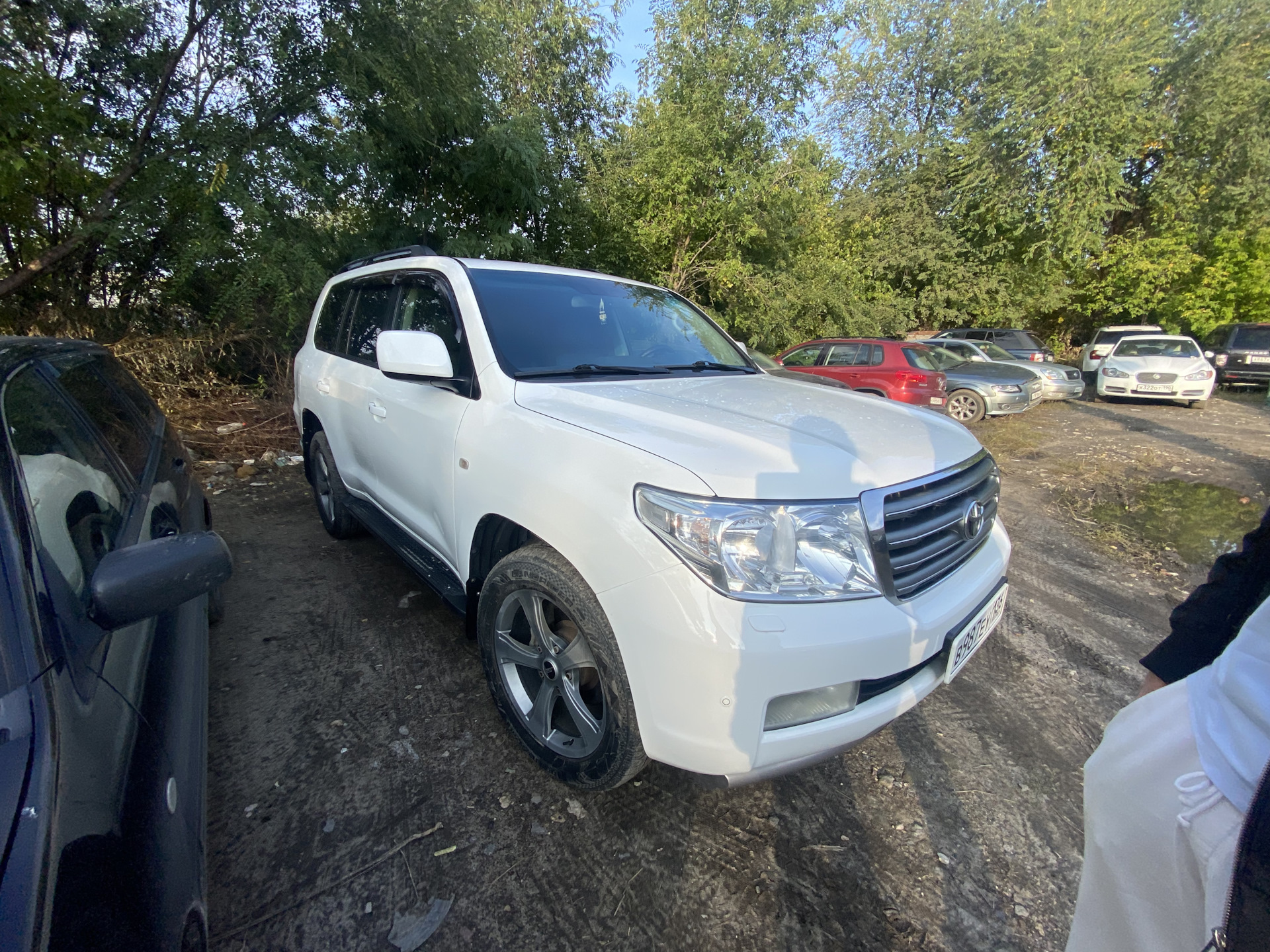 Накрасили — Toyota Land Cruiser 200, 4,5 л, 2010 года | кузовной ремонт | DRIVE2