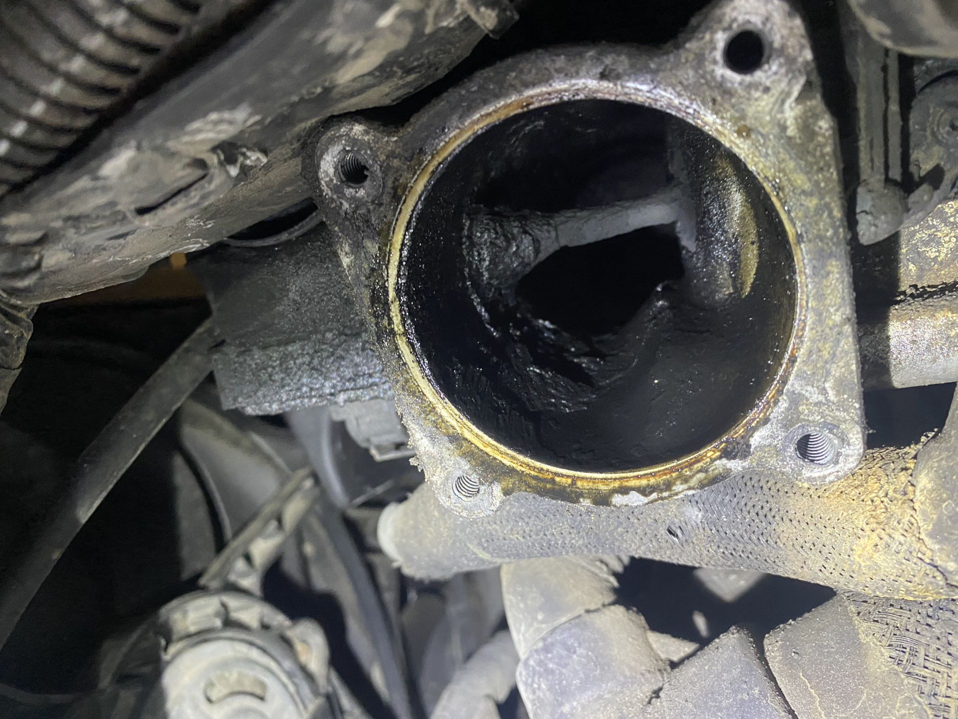 То 351700 км / чистка дроссельной заслонки. — Volvo XC60 (1G), 2,4 л ...