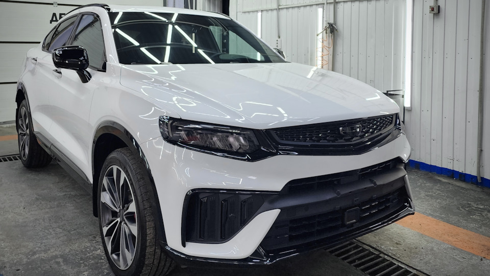 В стиле Black and White — Geely Tugella, 2 л, 2023 года | стайлинг | DRIVE2