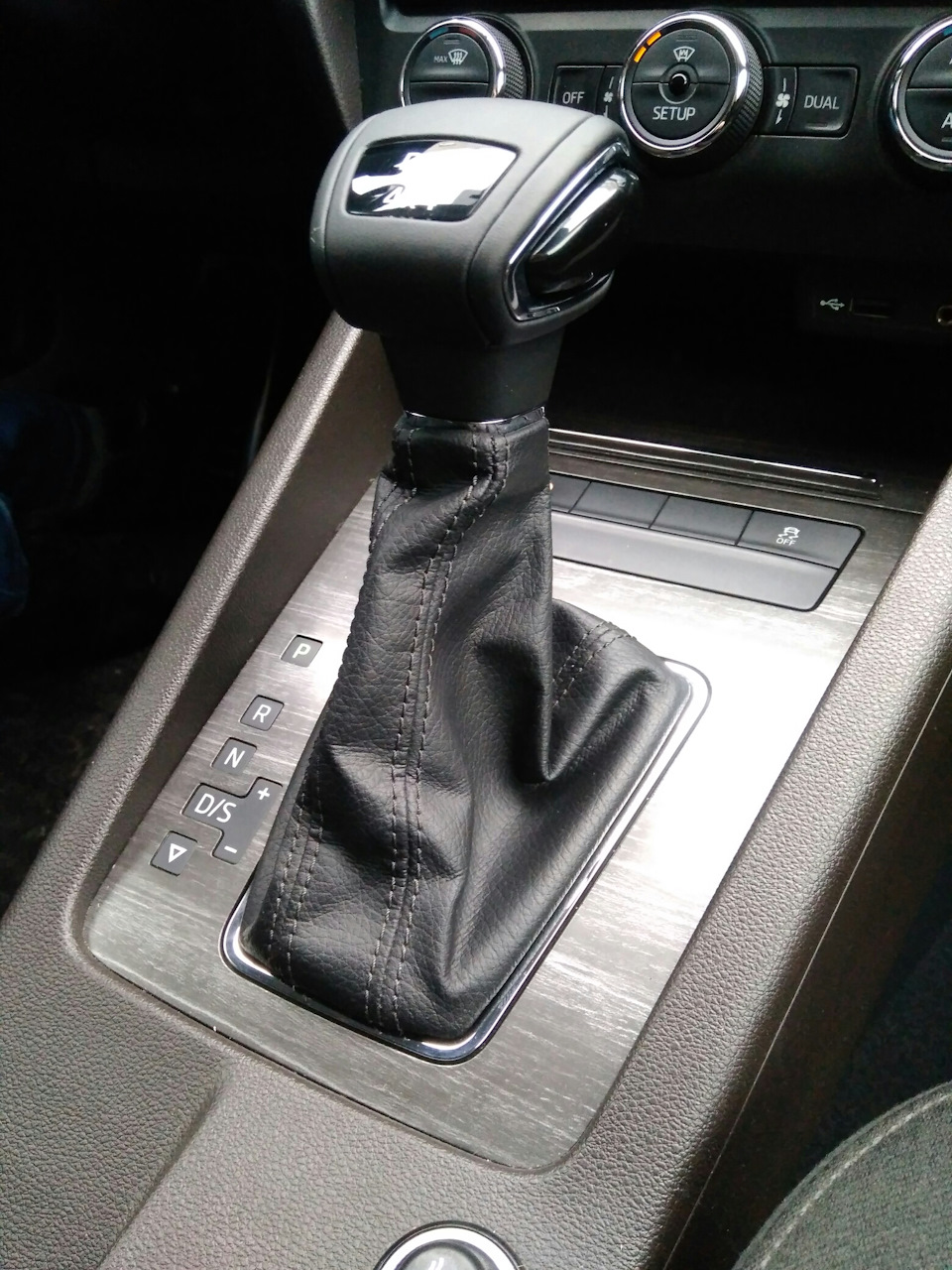 Ручка АКПП от шкоды кадьяк — Skoda Octavia Scout A7 Mk3, 1,8 л, 2014 ...
