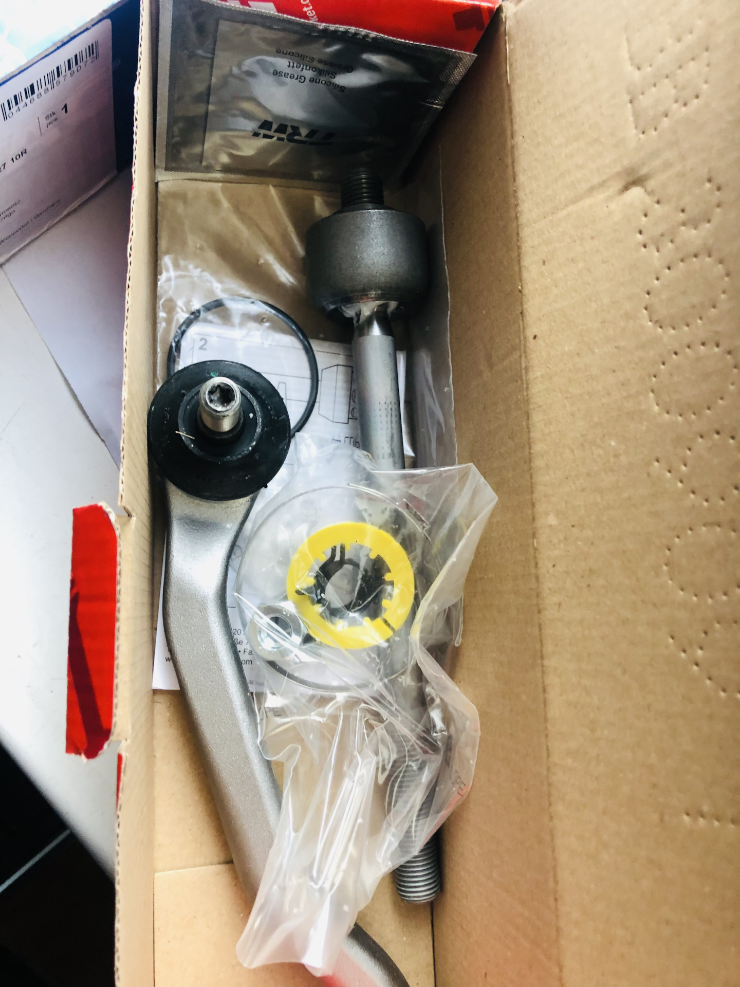 Замена рулевых тяг и рулевых наконечников. — Renault Megane III, 2 л ...