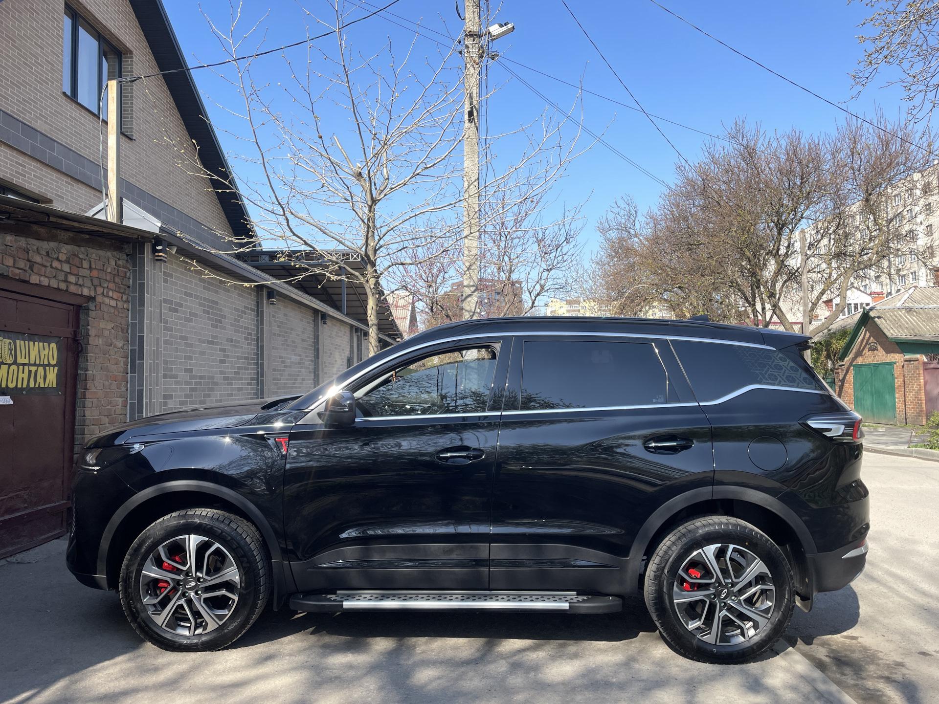 Передние боковые 35% — Chery Tiggo 7 Pro Max, 1,6 л, 2024 года | стайлинг | DRIVE2