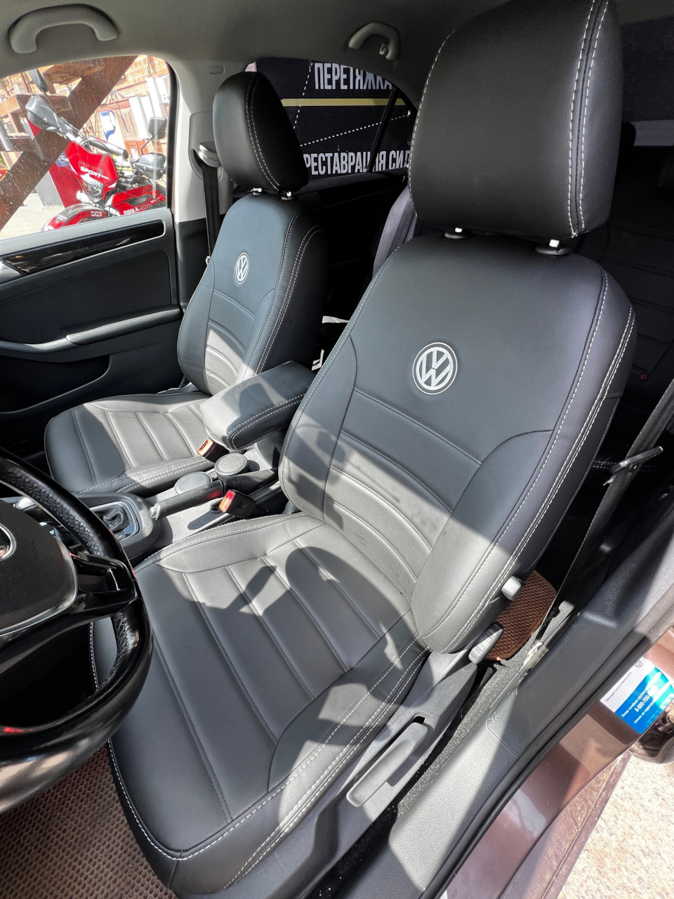 Чехлы — Volkswagen Jetta VI, 1,6 л, 2017 года | аксессуары | DRIVE2