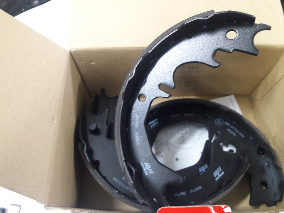 РУЧНОЙ ТОРМОЗ-КОЛОДКИ И Т.Д. — Toyota Land Cruiser Prado 120-series, 4 ...