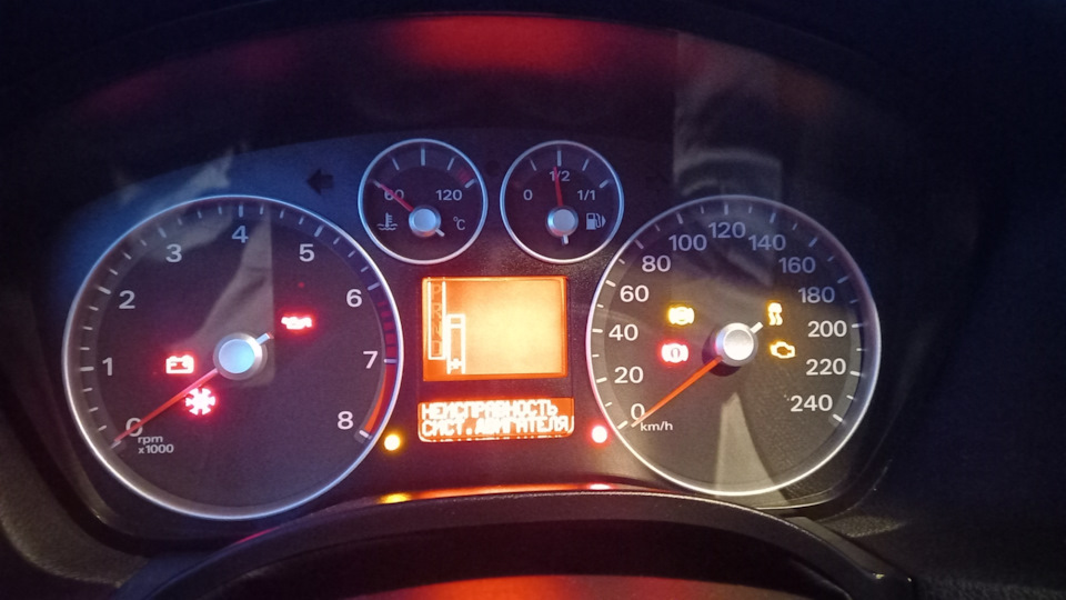 Приборная панель. Ремонт — Ford Focus Hatchback II, 1,6 л, 2007 года ...