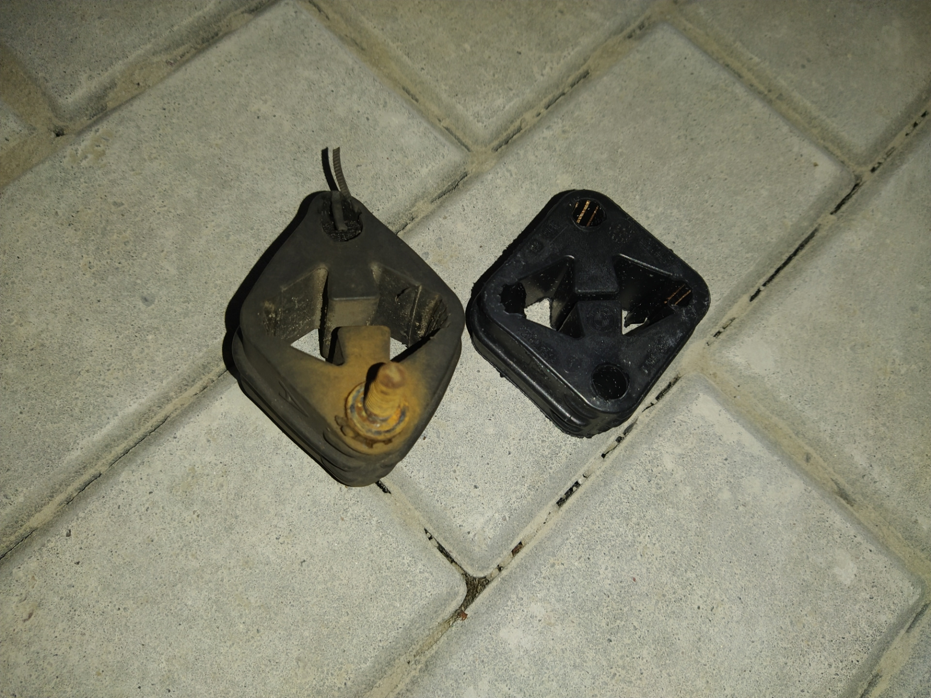 Закончилась резинка глушителя — BMW 5 series (F10), 2 л, 2012 года ...