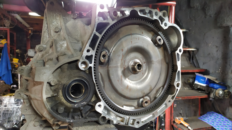 Замена сальника коленвала. Отзыв спустя пол года. — KIA Ceed (2G), 1,6 ...