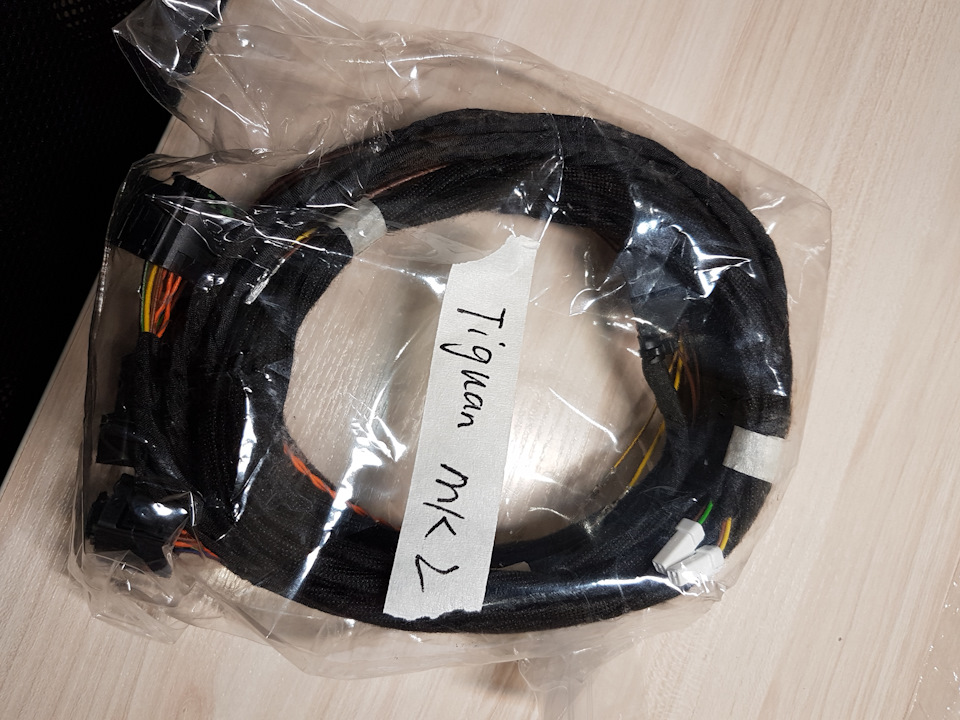 7. Side Assist + Rear traffic alert — Volkswagen Tiguan (2G), 2 л, 2018 ...