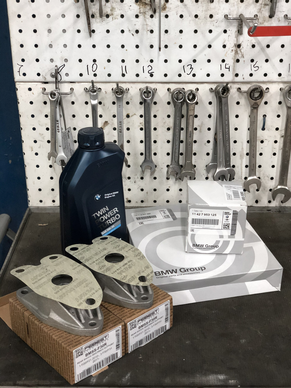 16. Oil service, -!задние опоры!- — BMW 3 series (F30), 2 л, 2012 года ...