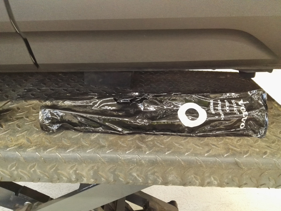 32314337 Fender Filler Panel (Left, Right) Volvo | Запчасти на DRIVE2