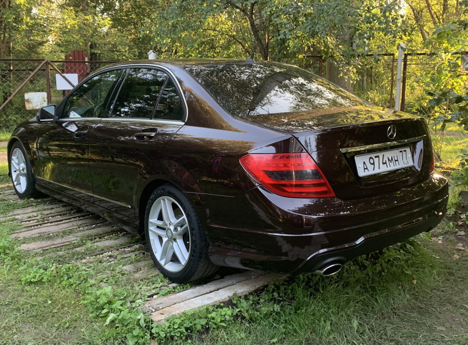 Сливы багажного отделения — Mercedes-Benz C-Class (W204), 1,8 л, 2012 ...