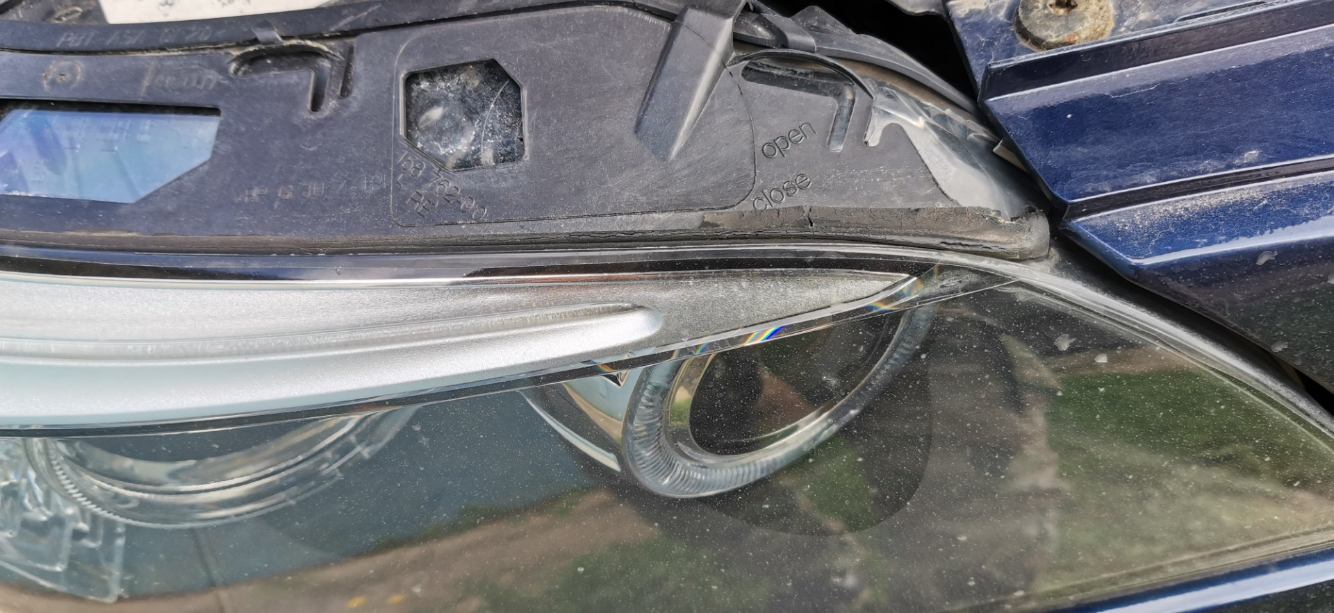 Замена уплотнителей фар — BMW 5 series Touring (E61), 2 л, 2009 года ...