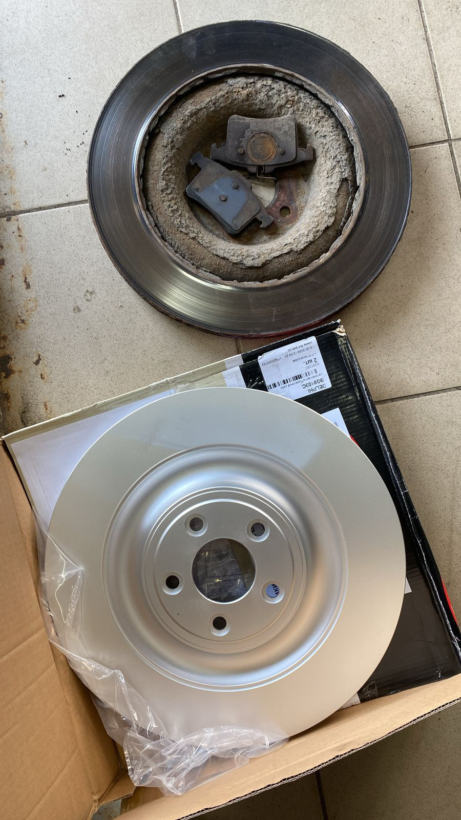 Замена задних тормозных дисков Jaguar Xj 5.0 — Jaguar XJ Mark 4, 5 л ...