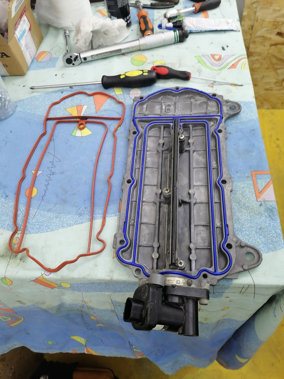 Регулировка клапанов, замена свечей, располовинил впуск, чистка системы ...