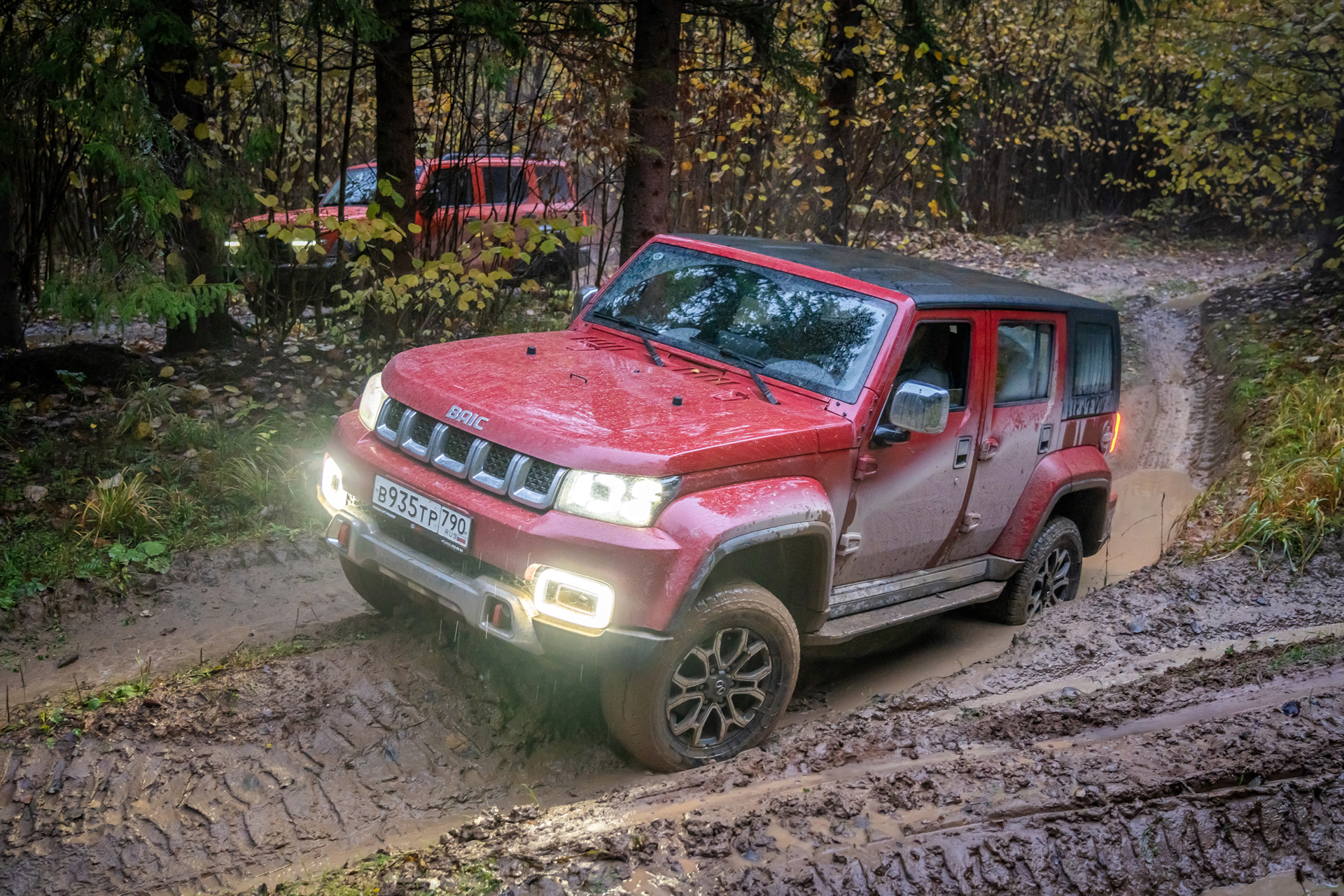 Сравнил TANK 300 и BAIC BJ40 на бездорожье. — Tank 300, 2 л, 2023 года | тест-драйв | DRIVE2