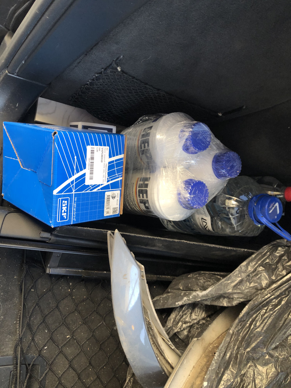 Замена помпы охлаждения и антифриза — BMW X3 (E83), 2 л, 2008 года ...