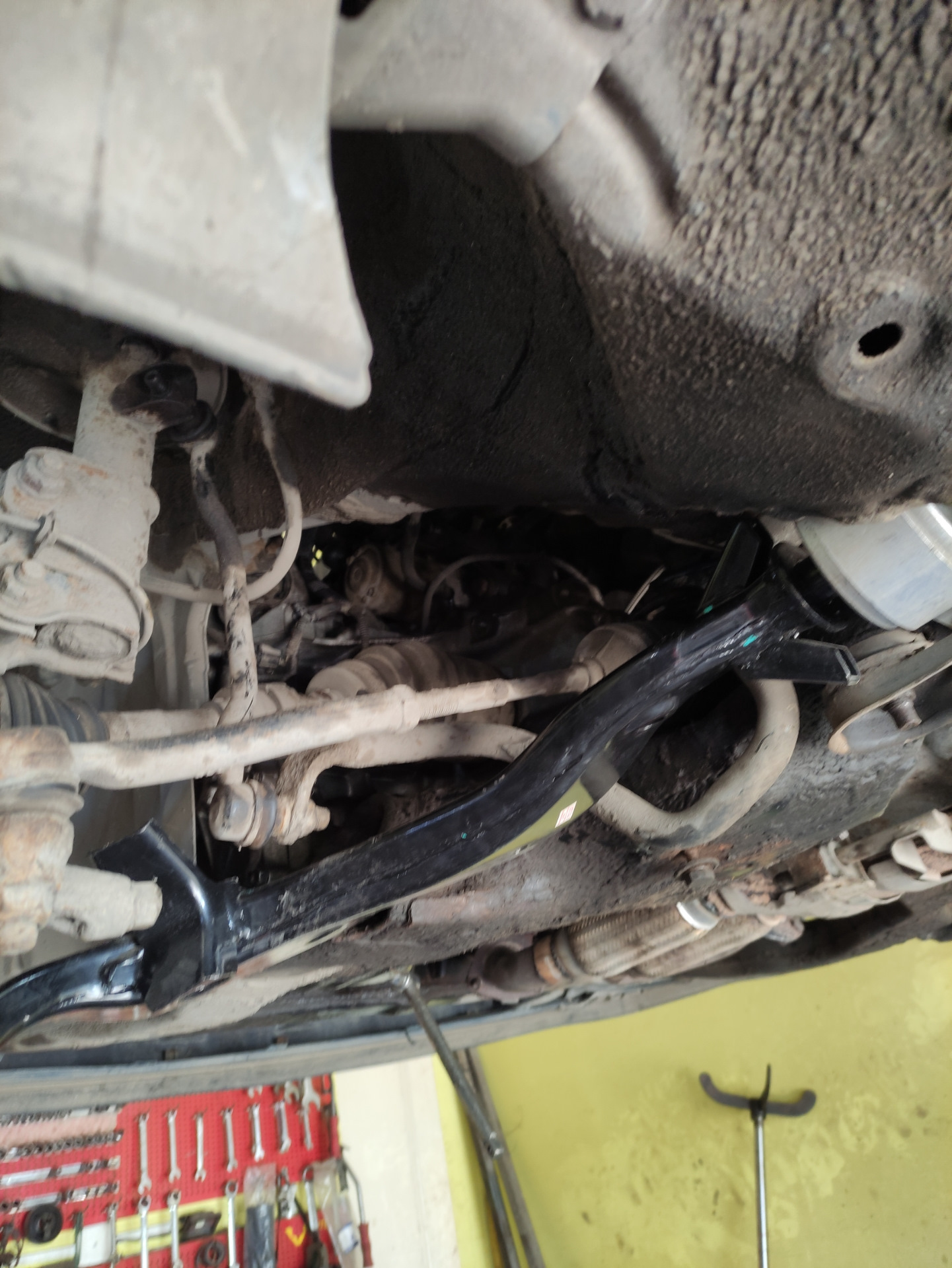Замена АКПП. Day 2. Рычаг, Шаровая, опоры ДВС — Nissan Teana (J31), 2,3 ...