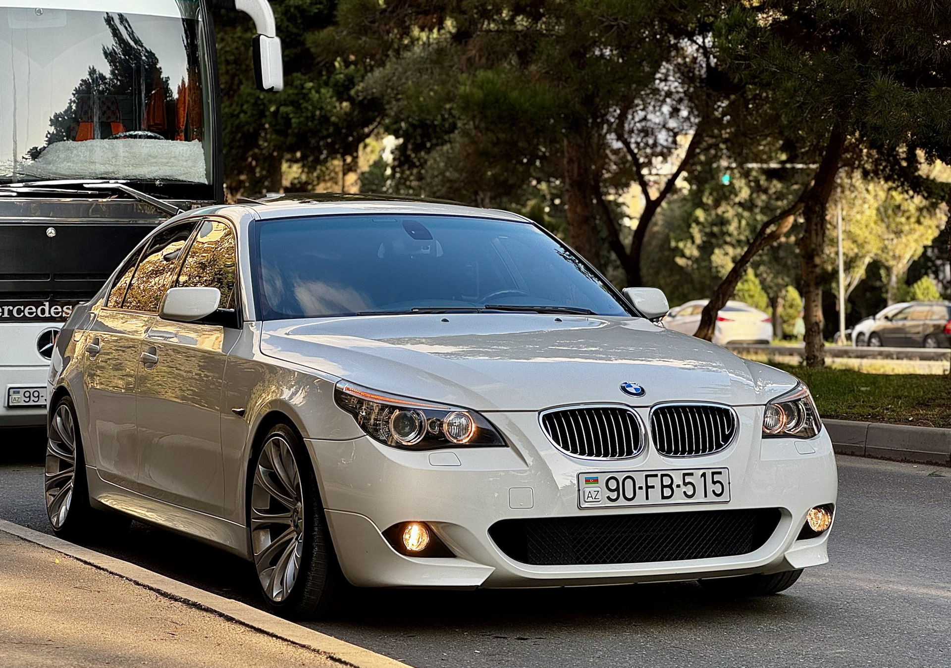 Поставил заводские решетки радиатора — BMW 5 series (E60), 2,5 л, 2008 года | просто так | DRIVE2