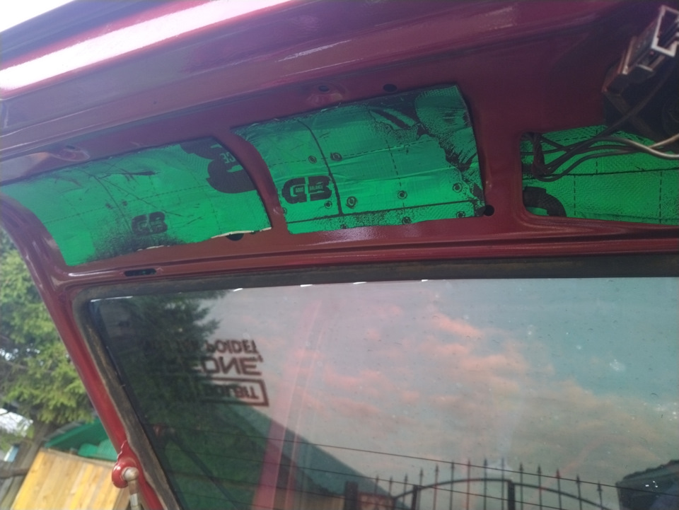 Шумовиброизоляция пола. Установка дверных карт на скрытые саморезы ...