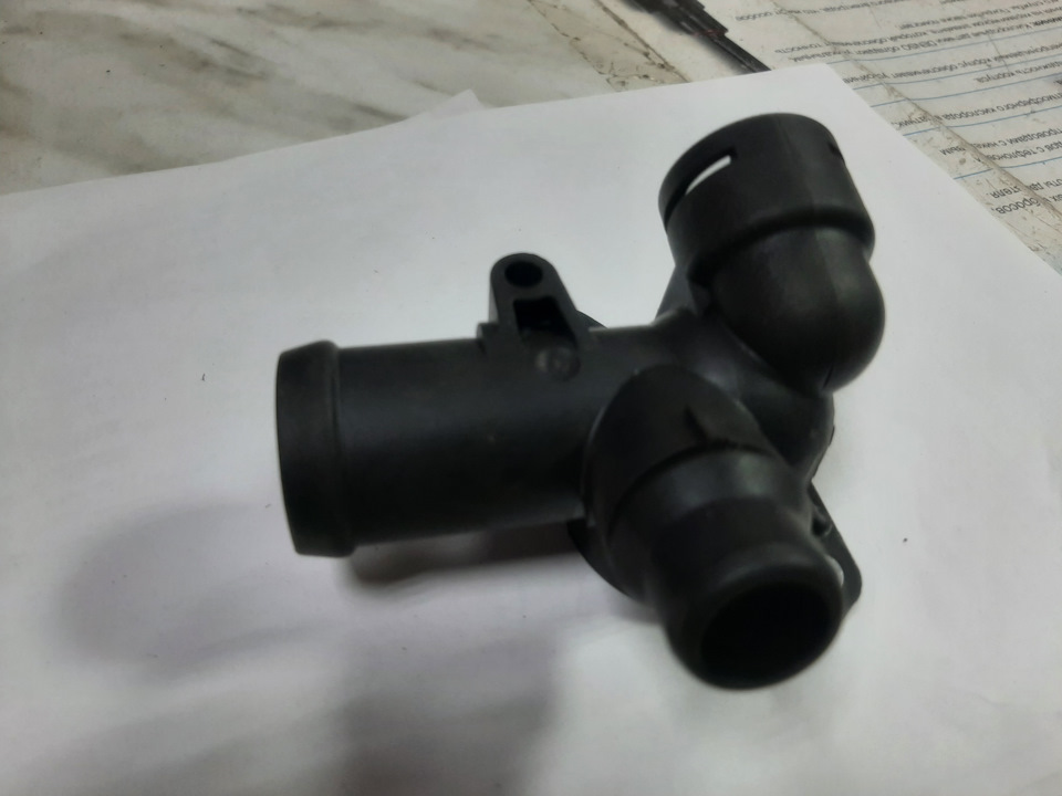 06B121133D Фланец системы охлаждения Audi A4 B6 1.8 T VAG | Запчасти на ...