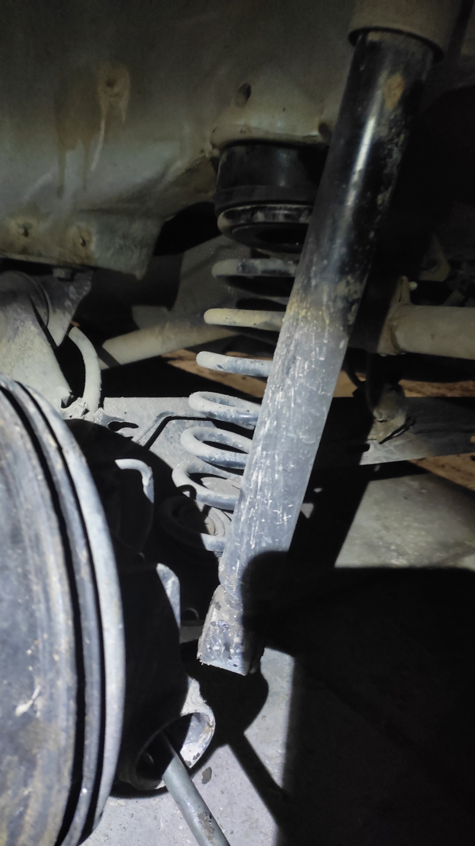 Лифт задней подвески, рулевой наконечник Рено Логан 2008 — Renault ...