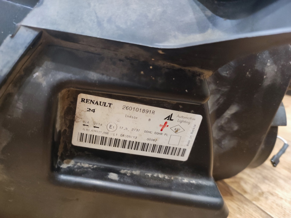 260101891R Фара п RENAULT | Запчасти на DRIVE2