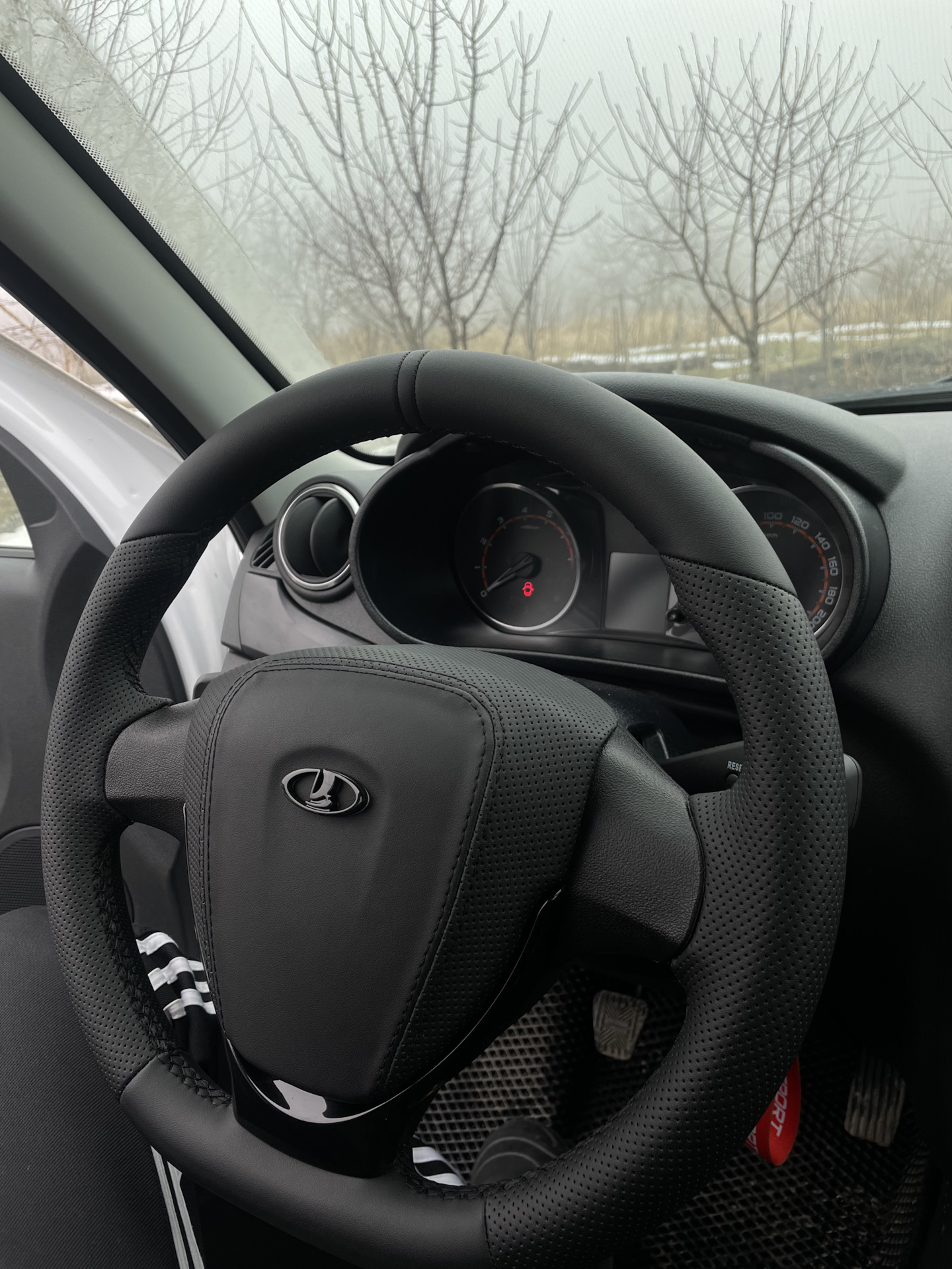 Рулим — Lada Гранта (2G) FL, 1,6 л, 2023 года | аксессуары | DRIVE2