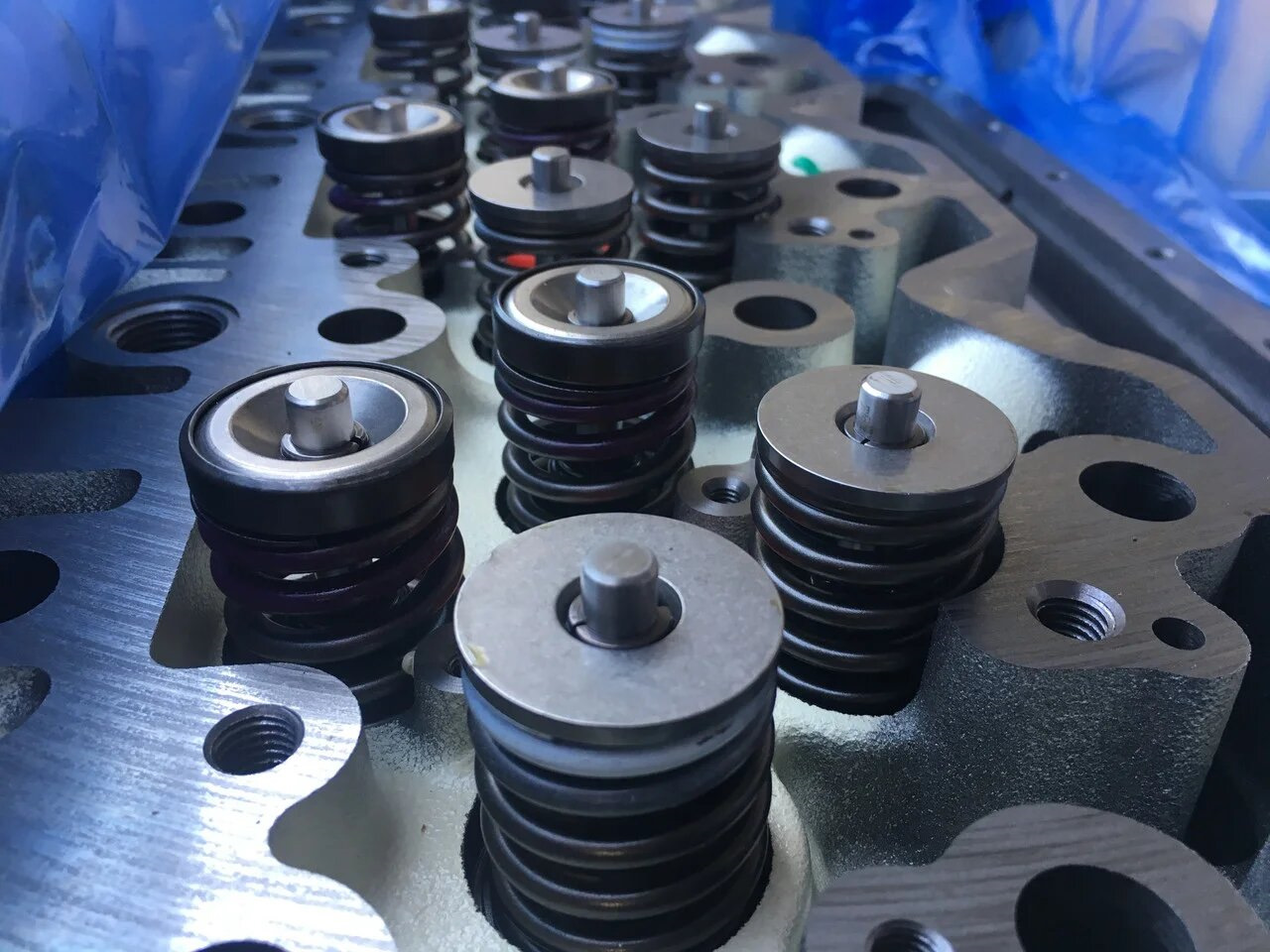 ГБЦ на двигатель Cummins QSL 3.9 на Hyundai R-360LC-7A, HL-770-7A код ...