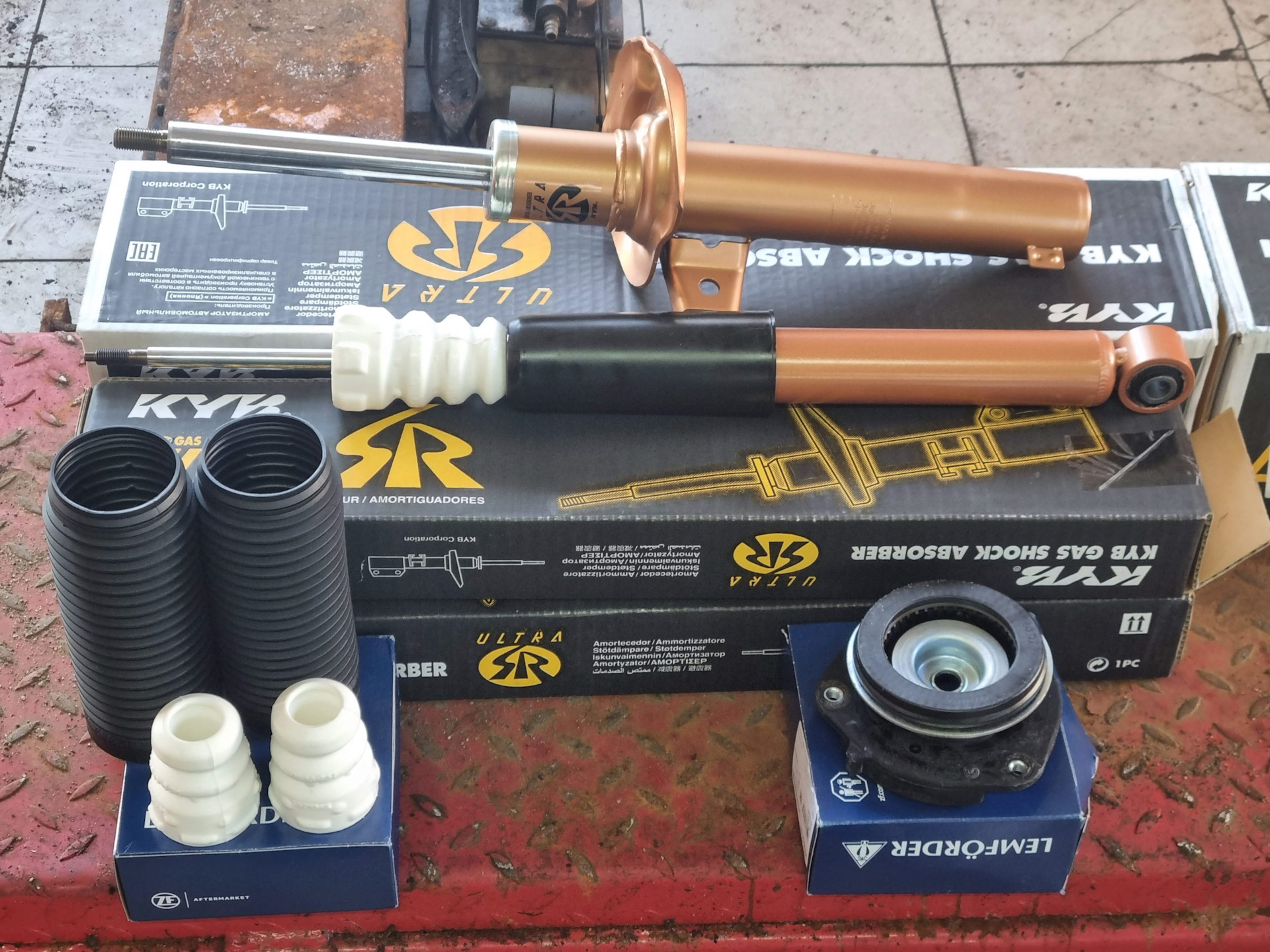 Kayaba Ultra SR — Volkswagen Jetta VI, 2 л, 2017 года | тюнинг | DRIVE2