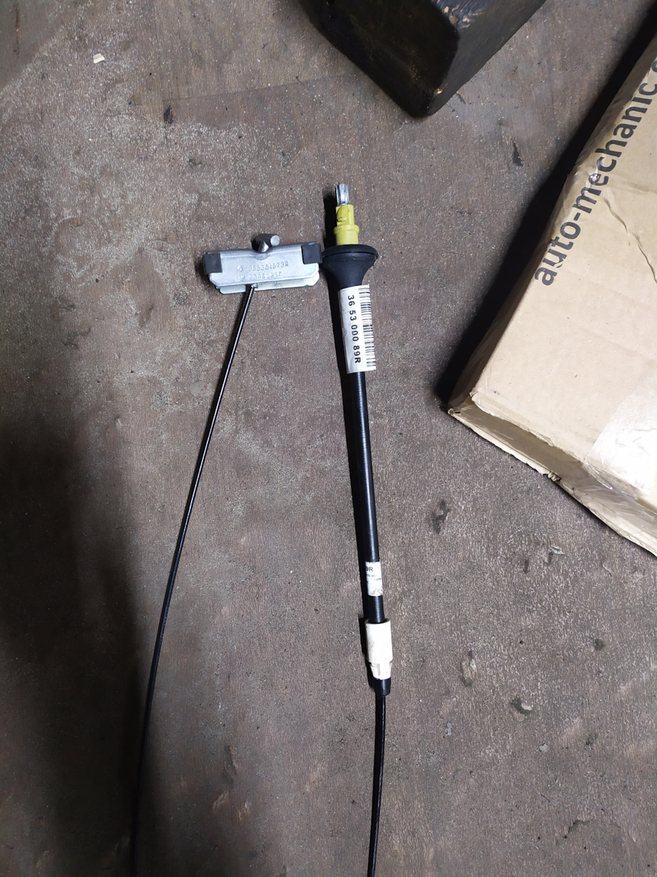 365300089R Трос тормоза стояночного RENAULT | Запчасти на DRIVE2