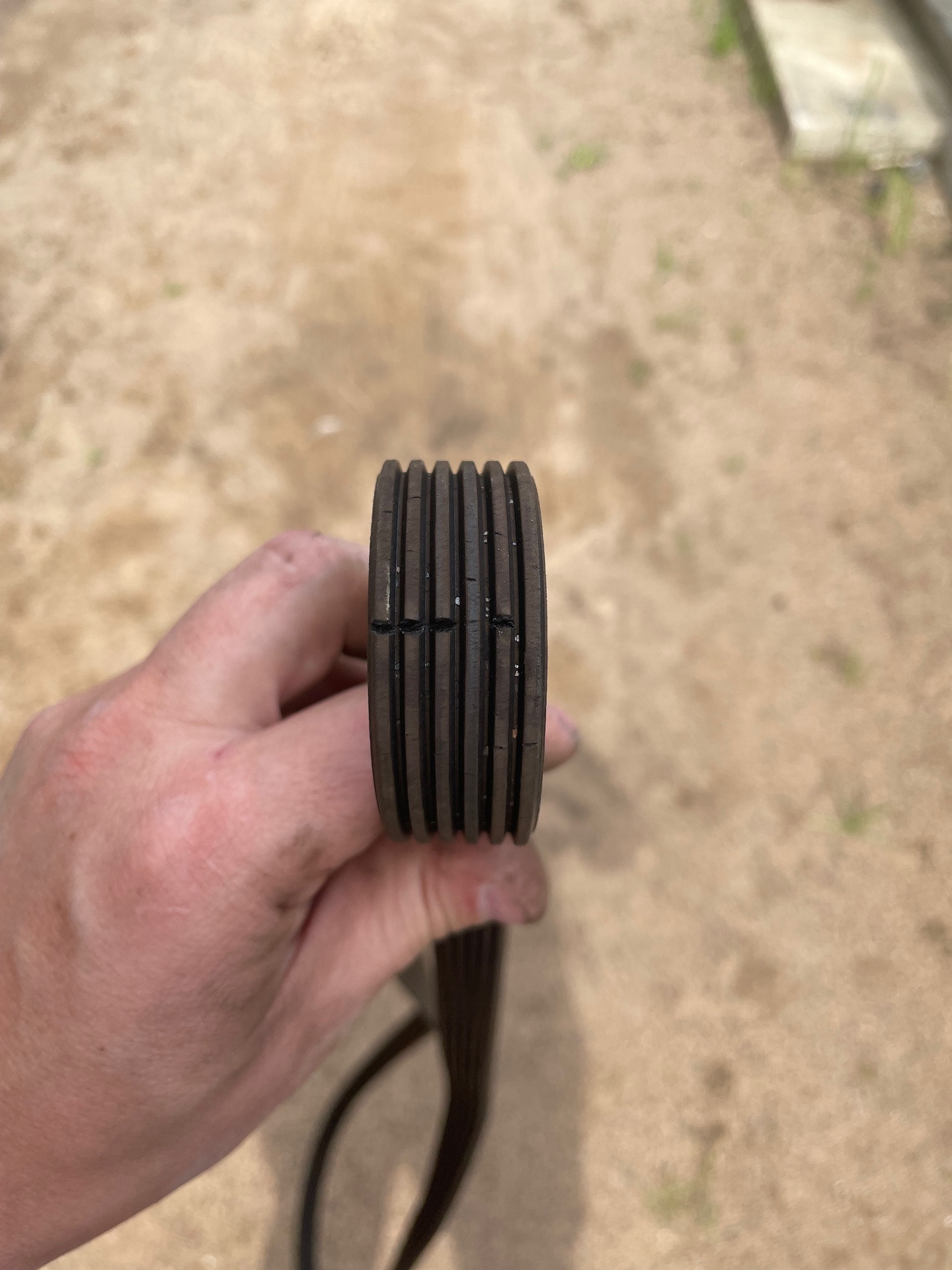 Замена приводного ремня навесных агрегатов — Mitsubishi Outlander (3G ...