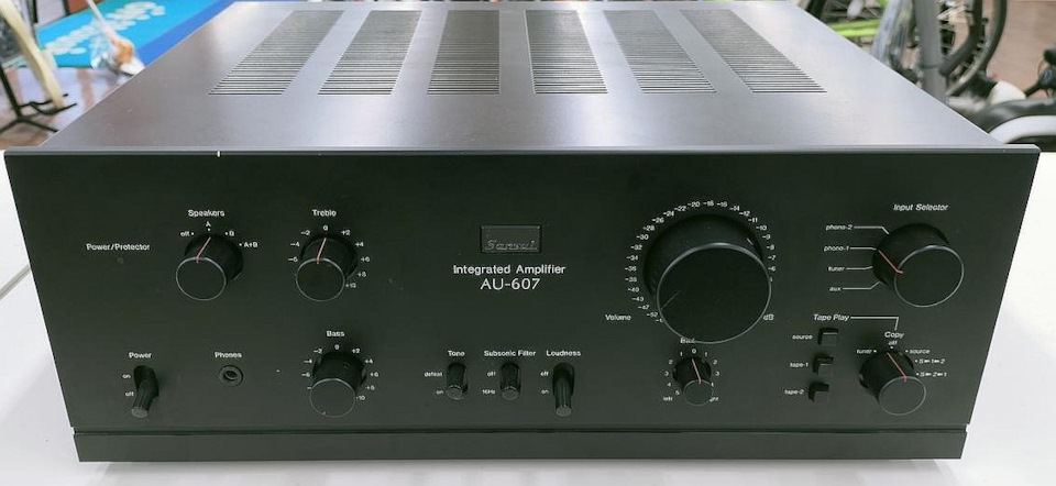 SANSUI Extruditur. 1976: AU-707, AU-607, Au-717, Au-517, Au-417, Au-317, Au-217, Au-117 — DRIVE2