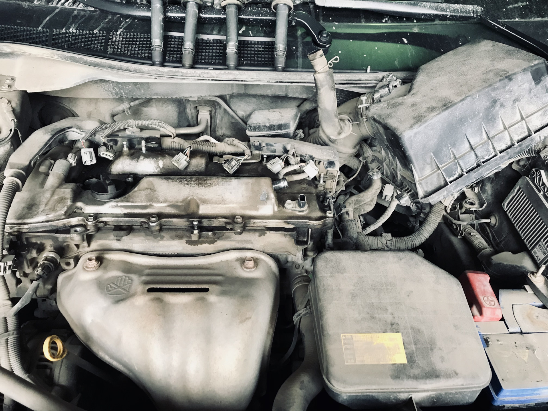 Замена прокладки клапанной крышки — Toyota Camry (XV50), 2,5 л, 2012 ...