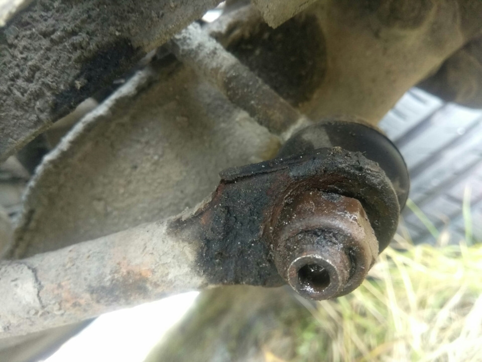 линки "нет износа"(замена в сервисе сам не смог) — Volvo S80 (1G), 2,4 ...